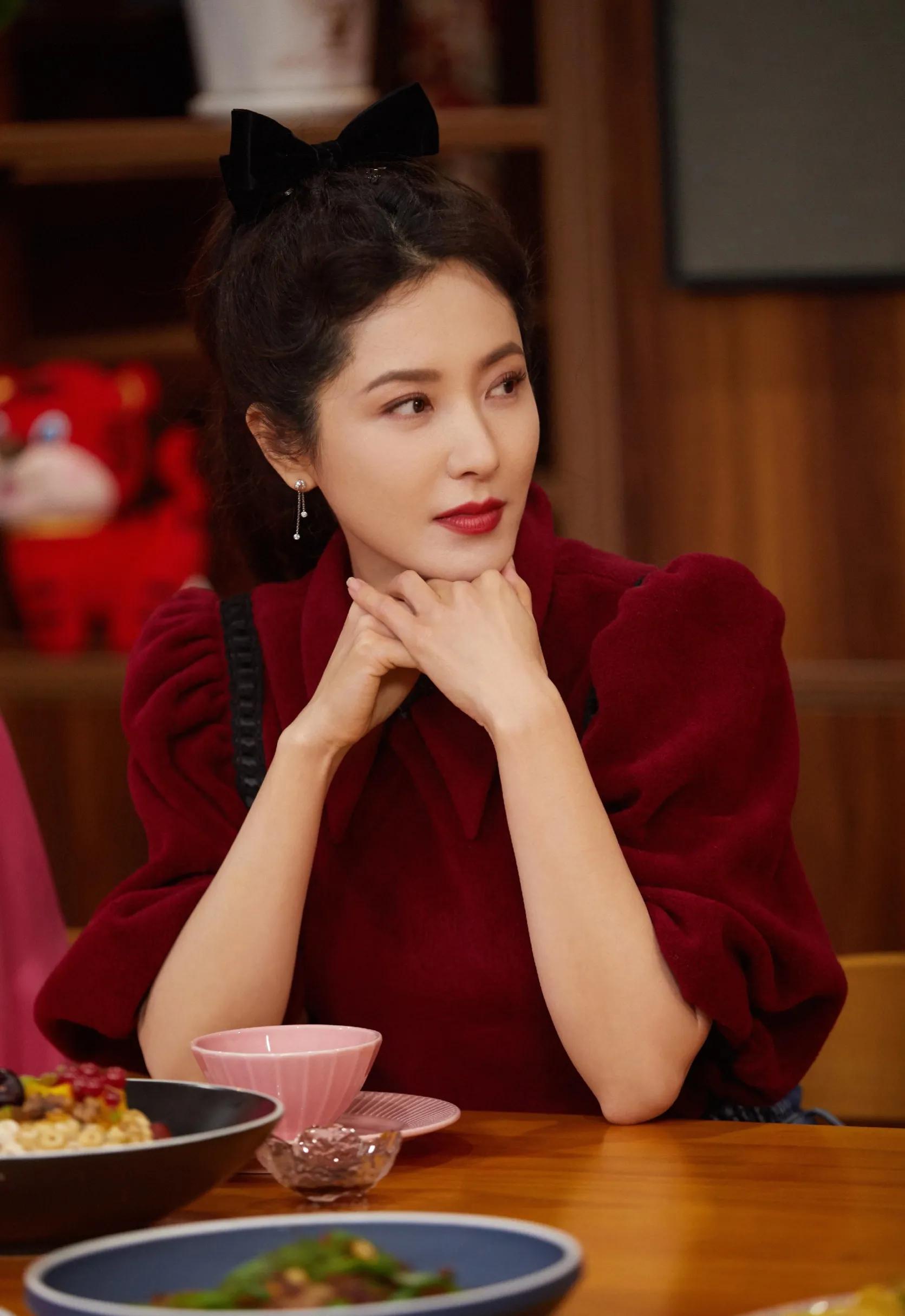 Zeng Li, beautiful and moving actress - iNEWS