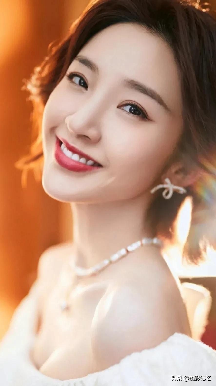 Tang Yixin: Goddess - iNEWS