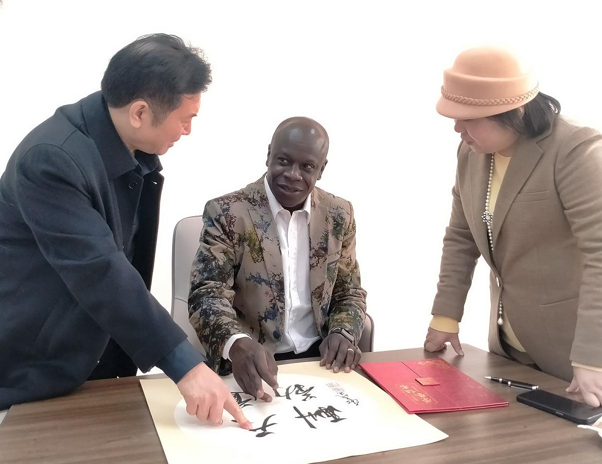 National ceremony calligrapher Yang Xinmin: The platform is credible ...