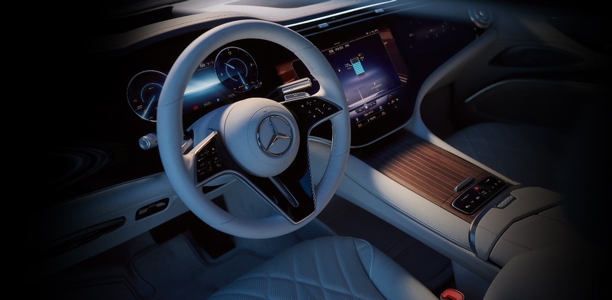 Mercedes-Benz EQS VS BMW i7, the chicken pecking at each other? - iNEWS