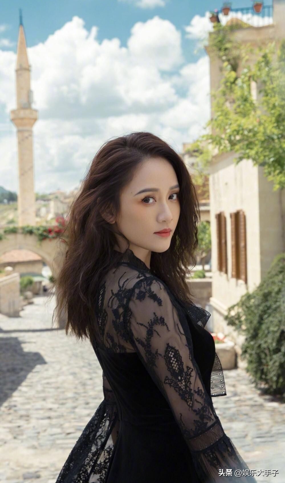 The return of the giant panda Yaya, many celebrities and artists sent a ...