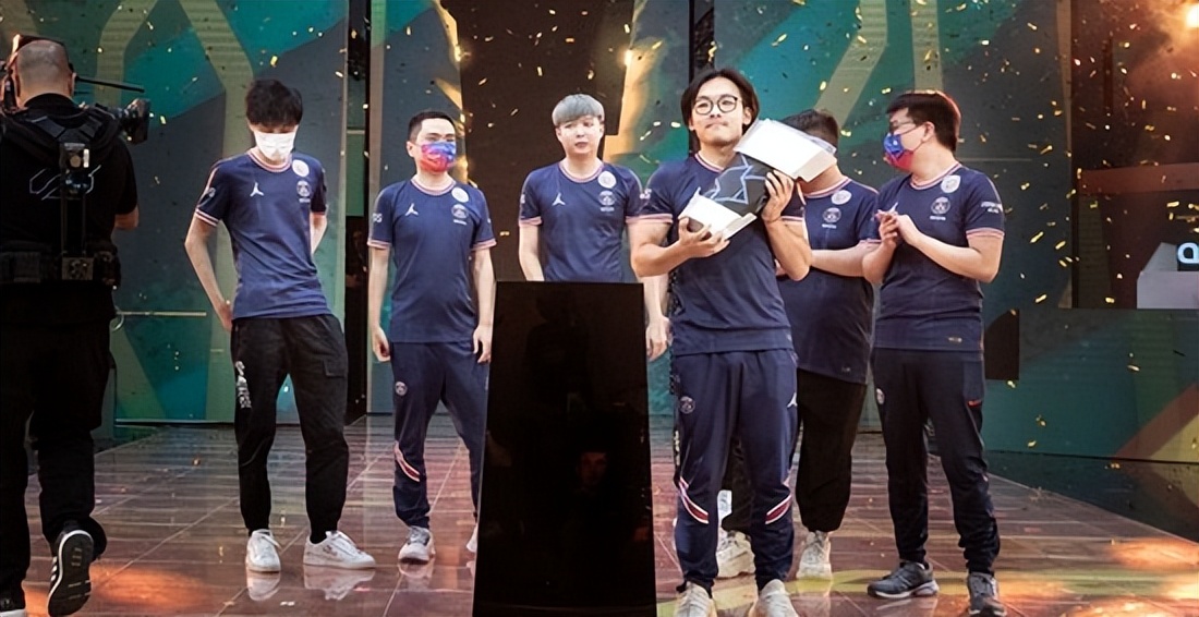 Touring the world: LGD staged the TI10 scene "lost the championship ...