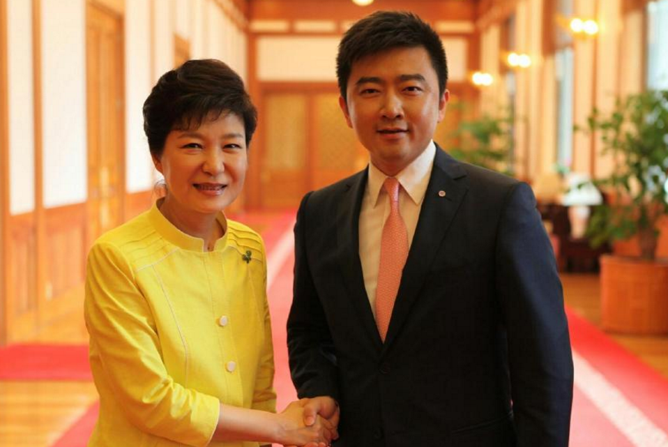 From "the genius of CCTV" to falling into hell, Rui Chenggang is so ...