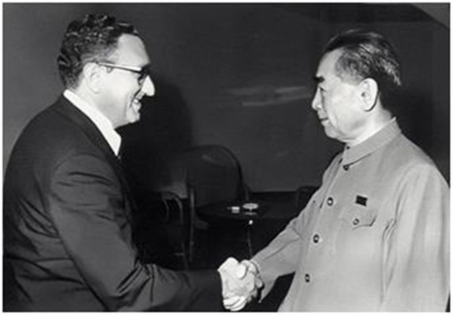 Nixon's visit to China in 1972: the US atomic bomb could destroy the ...