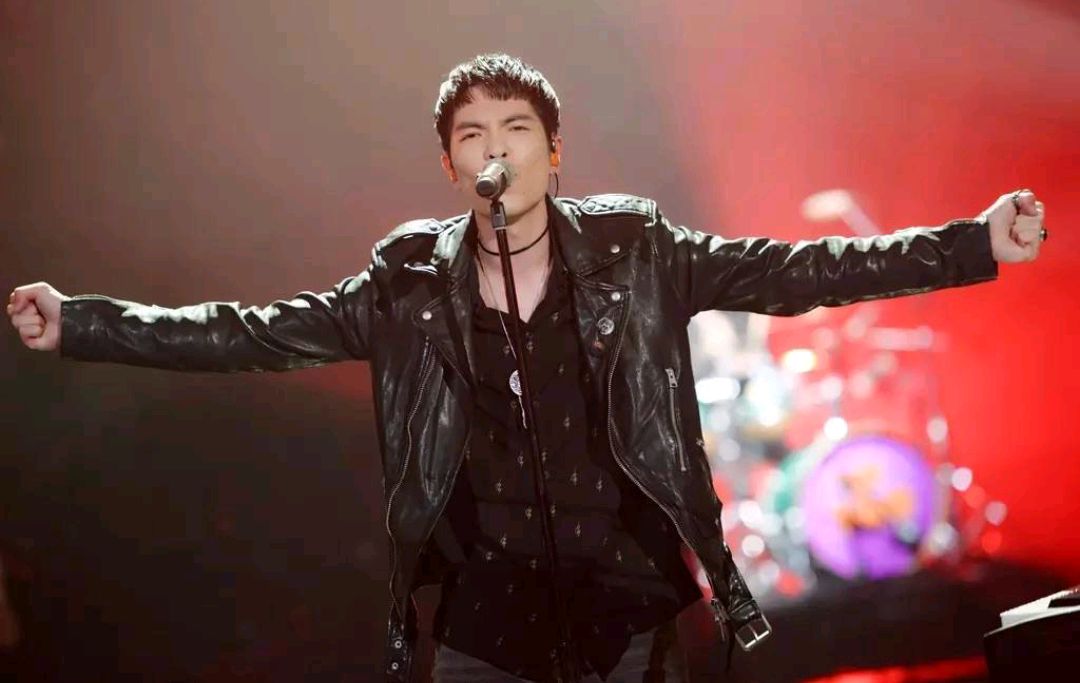 Why were Zhou Chuanxiong and Lu Hu eliminated first in "Our Song"?let ...