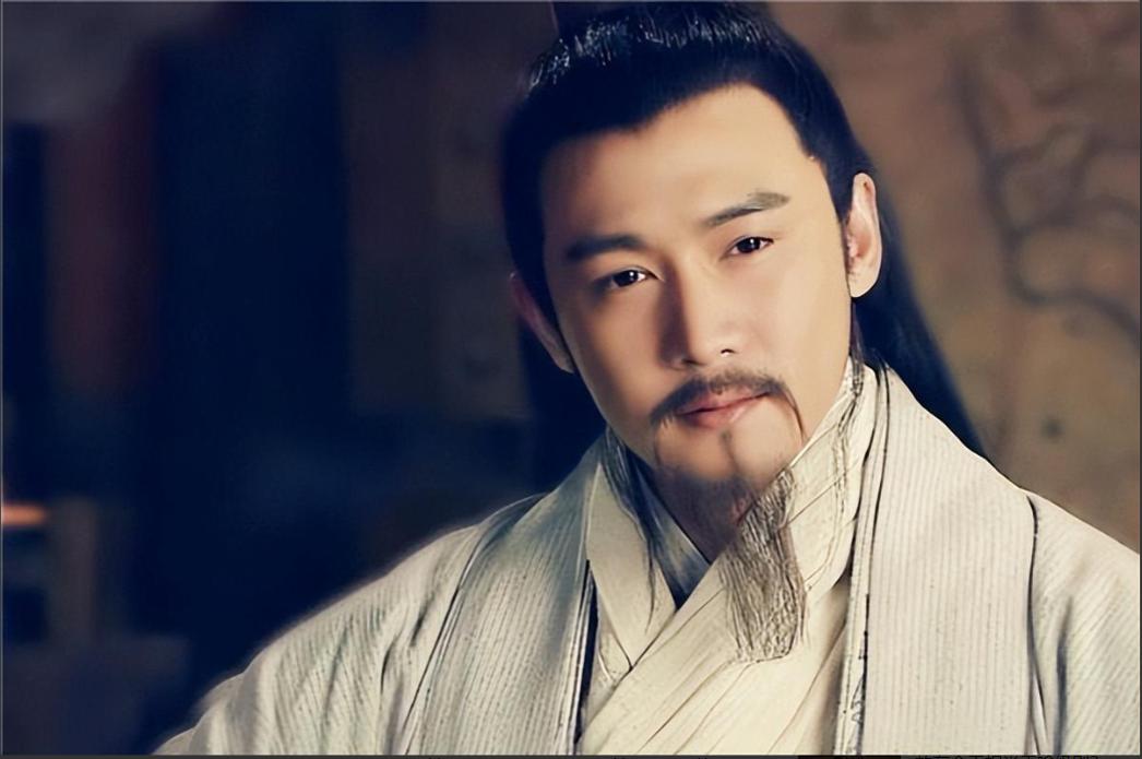 Before his death, Zhuge Liang left an undercover agent to kill the two great talents of the Shu ...