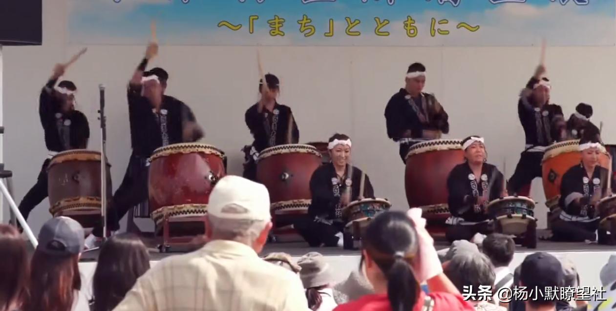 Japanese prisons: prisoners wear green prison uniforms, they must raise ...