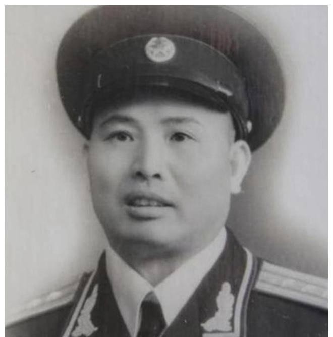 He served as the youngest general's guard, became a major general at ...