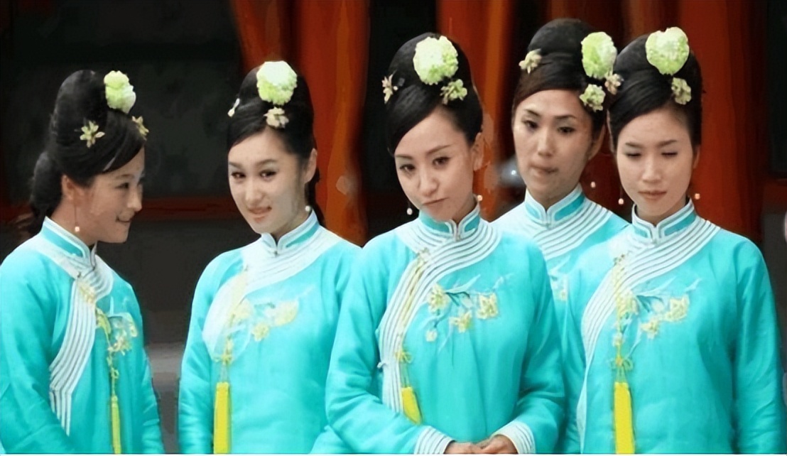 After the demise of the Qing Dynasty, the maids who were dismissed from ...