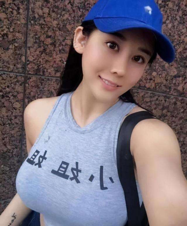 Liu Taiyang, the goddess of bodybuilding, with a hot body - iNEWS