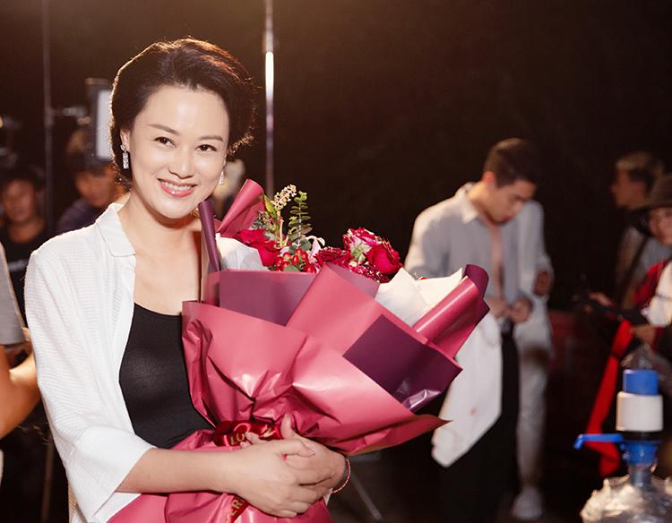 Shen Yu, the story behind "The Woman in Cheongsam" - iNEWS