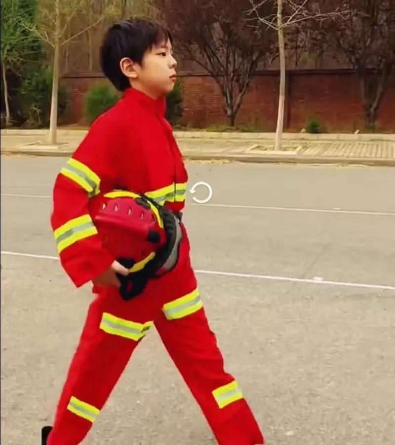 Ye Yiqian became a hot search because she was accused of "patriarchal ...