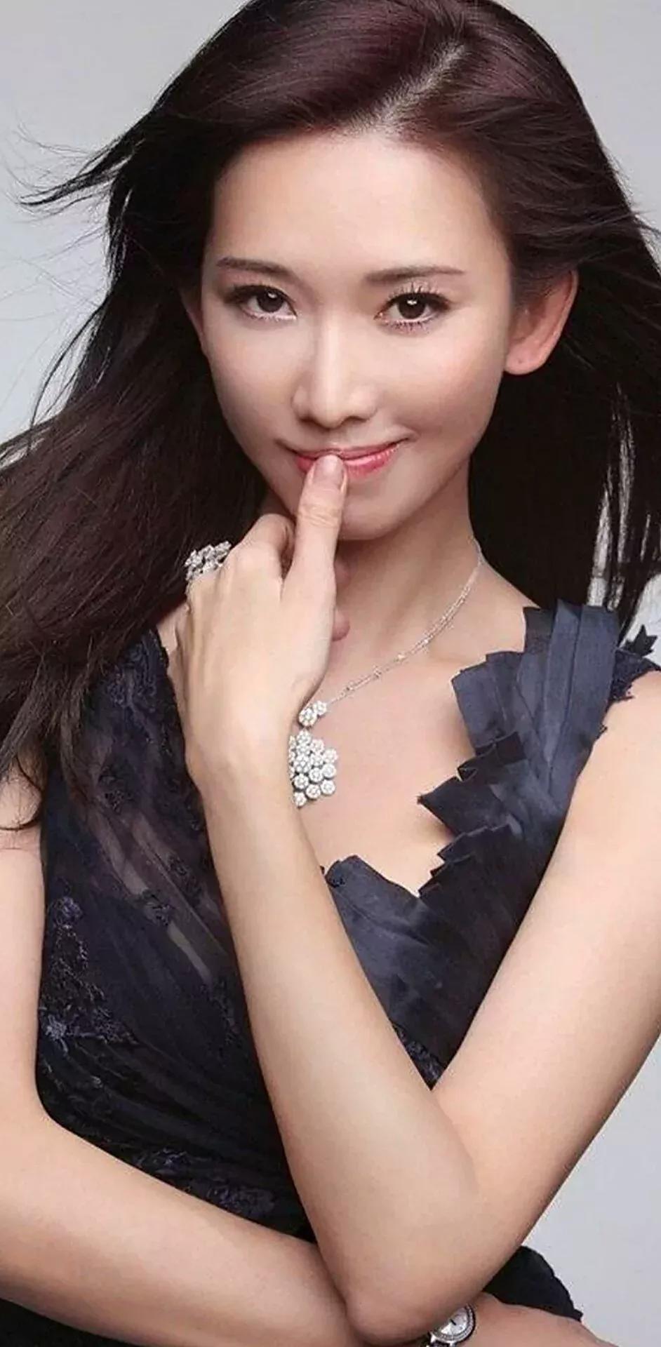Taiwan's first goddess - Lin Chi-ling (refinement and beautiful ...