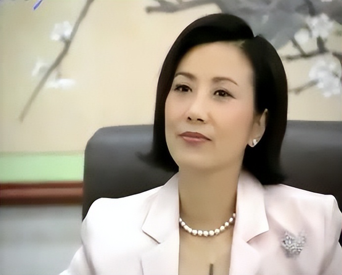 In addition to "Thousands of Waters and Thousands of Mountains Always ...