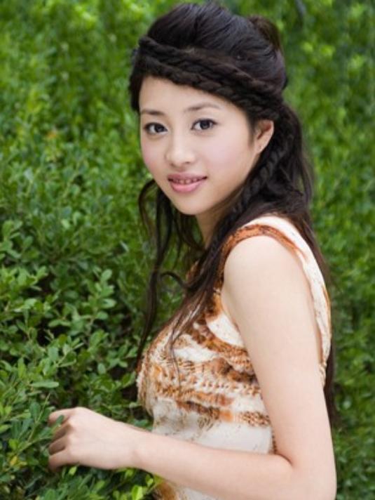 Actor Zhang Lingxin, a winner in life with both love and career - iNEWS