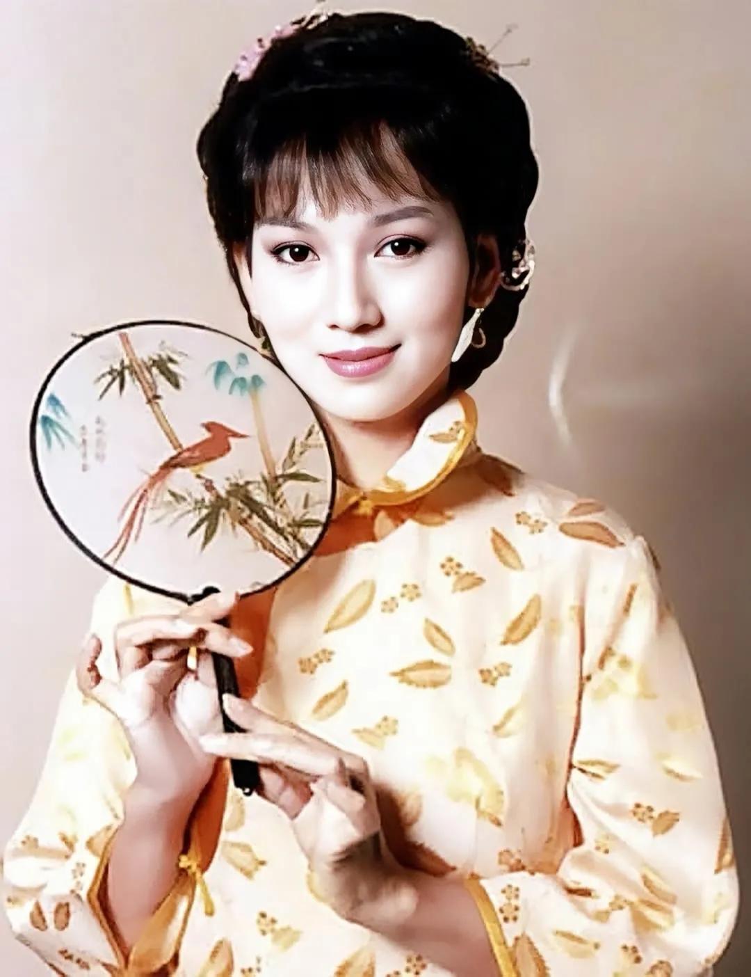 Old times in old photos—Angie Chiu - iMedia