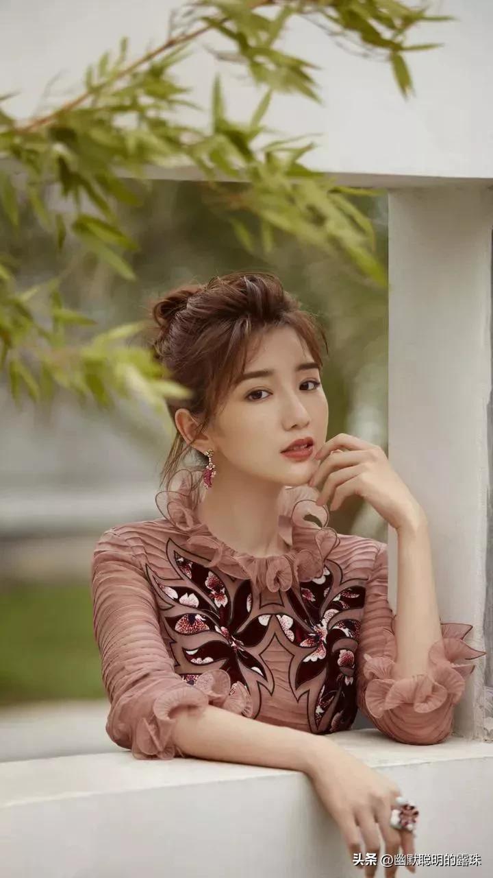 Share pictures - beautiful beauty Mao Xiaotong - iNEWS