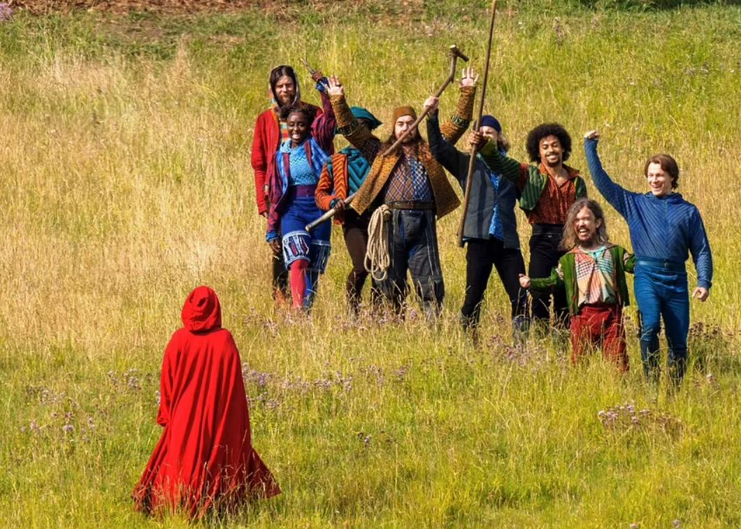 Stills from Disney's live-action 'Snow White' show: Latino actors play ...