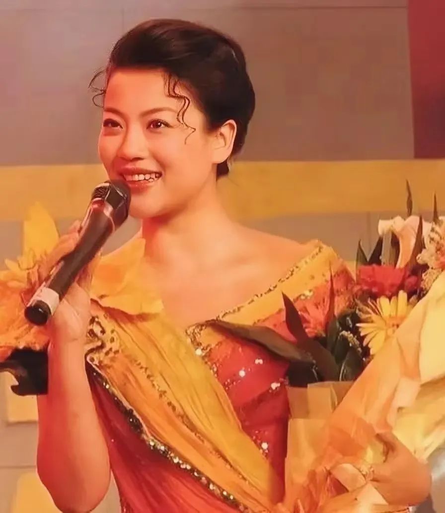 Singer Zhang Ye: 55 years old, unmarried and childless, and his ...