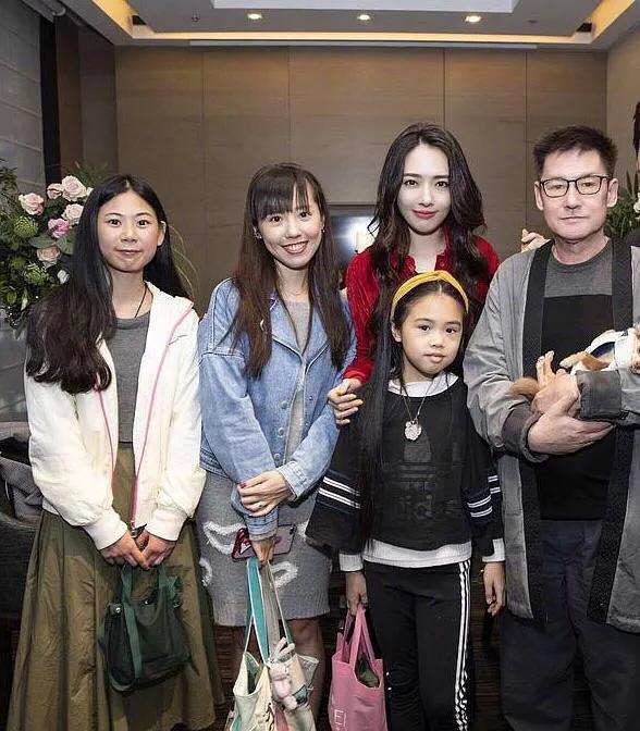 After the father-in-law announced the heir to the jewelry, Guo Biting ...