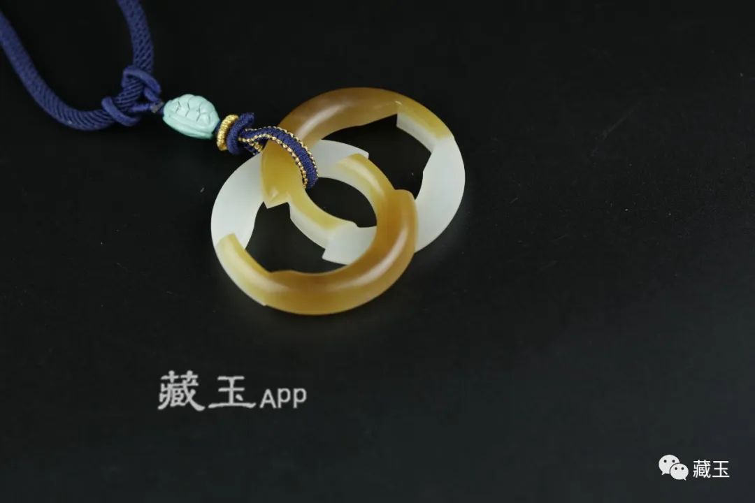 I have a jade card, although it is very small, but some people don't ...