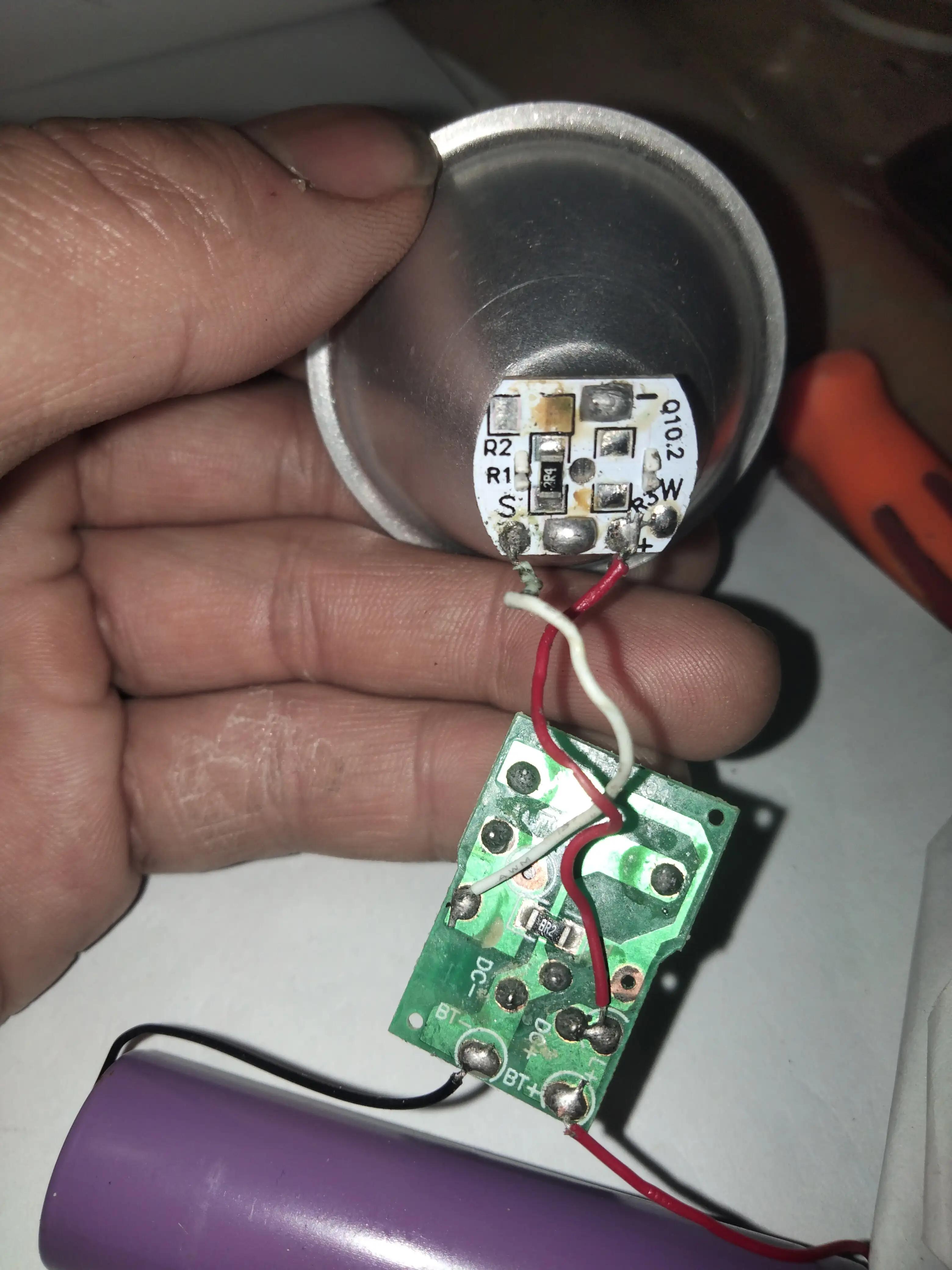 How to wire the lithium battery head-mounted LED light inside (four ...
