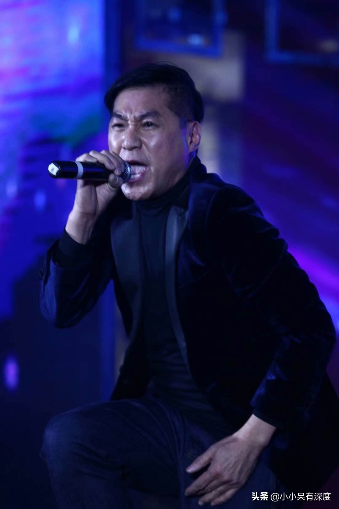 The article, a forgotten old singer, he and Fei Xiang sang the cloud of ...