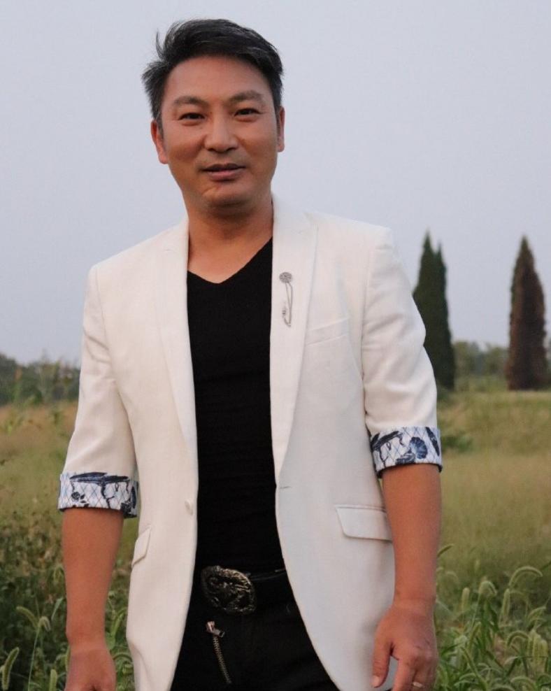 Chen Shaohua: After becoming popular with "September 9th Wine", he was stabbed 3 times and ...