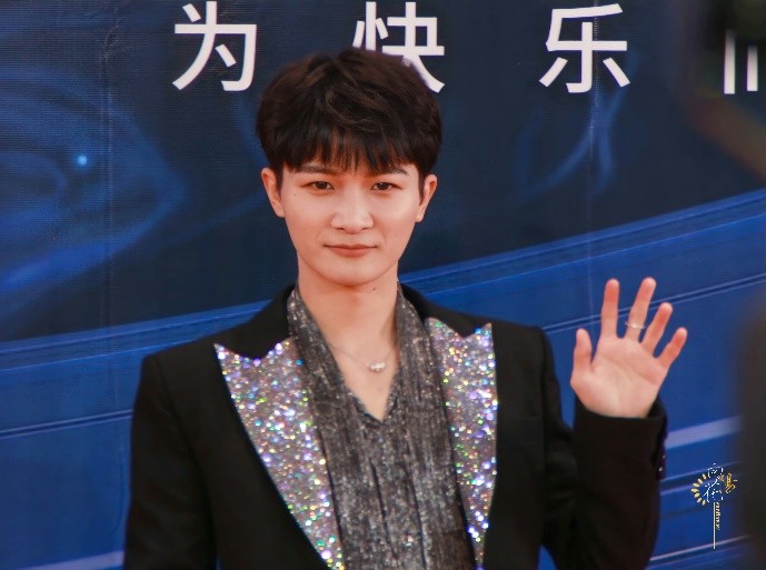 One Night in Macau: Yuan Yawei's lard makeup, Zhou Shen looks like a ...