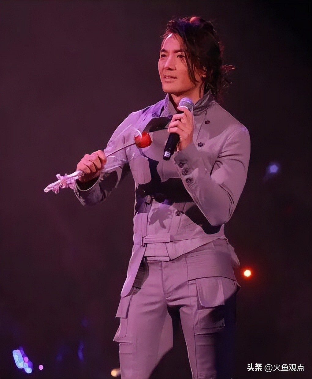 Ekin Cheng's concert in Macau was exposed on the Internet, netizens ...