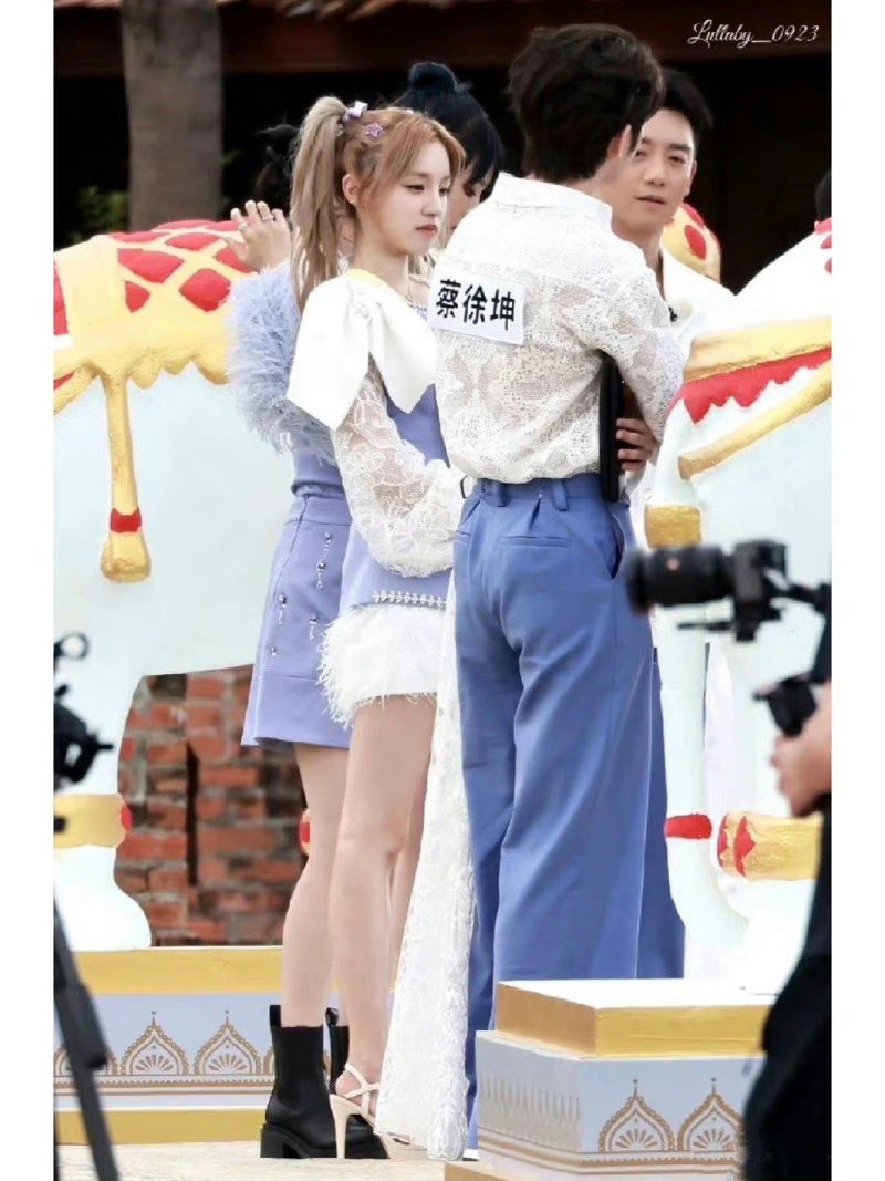Regret! "Running 11" ends in Thailand! The group photo of Song Yuqi ...