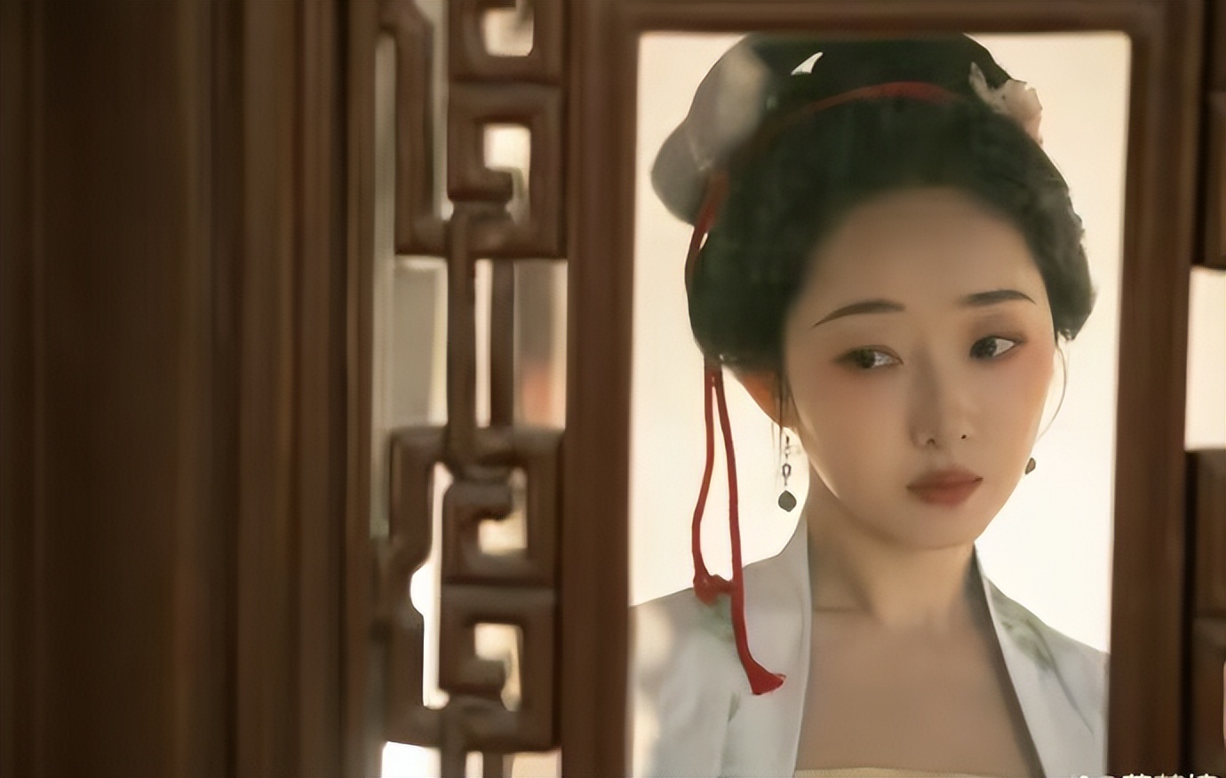 Finally understand the director! If this look is the role of sister Lin ...