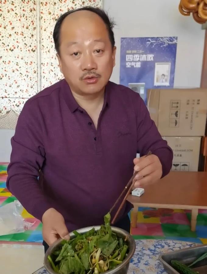 "Successor of Zhao Benshan" Tang Jianjun: After becoming famous, he ...