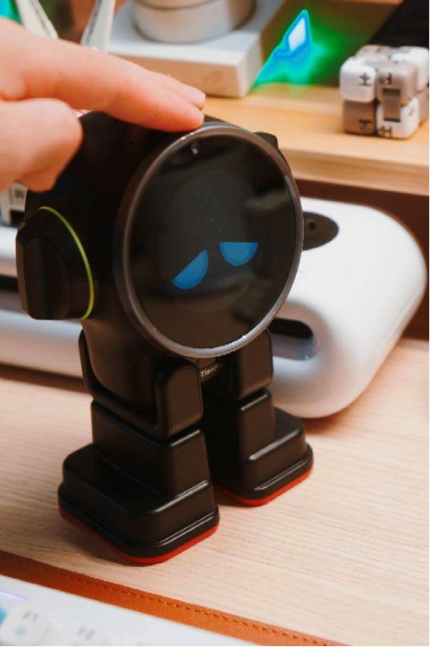 Debut is a spoiler, why is the optimist desktop robot so strong - iMedia