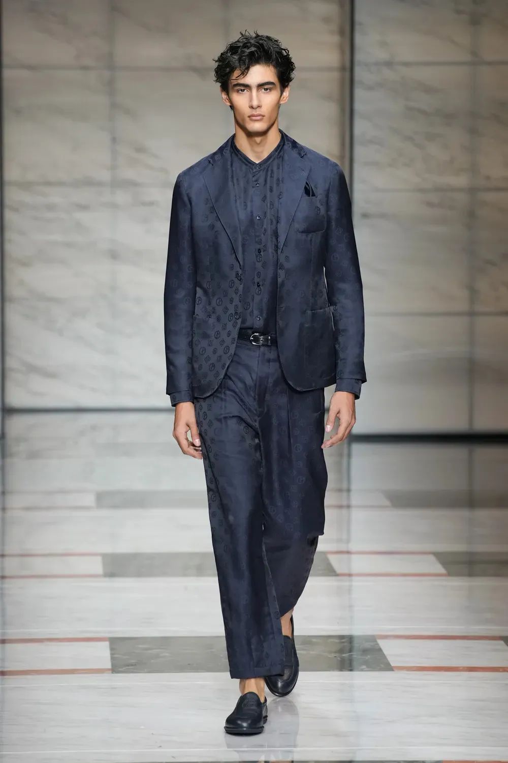 New male model Akbar Shamji Jr. was born in a wealthy family, and his ...