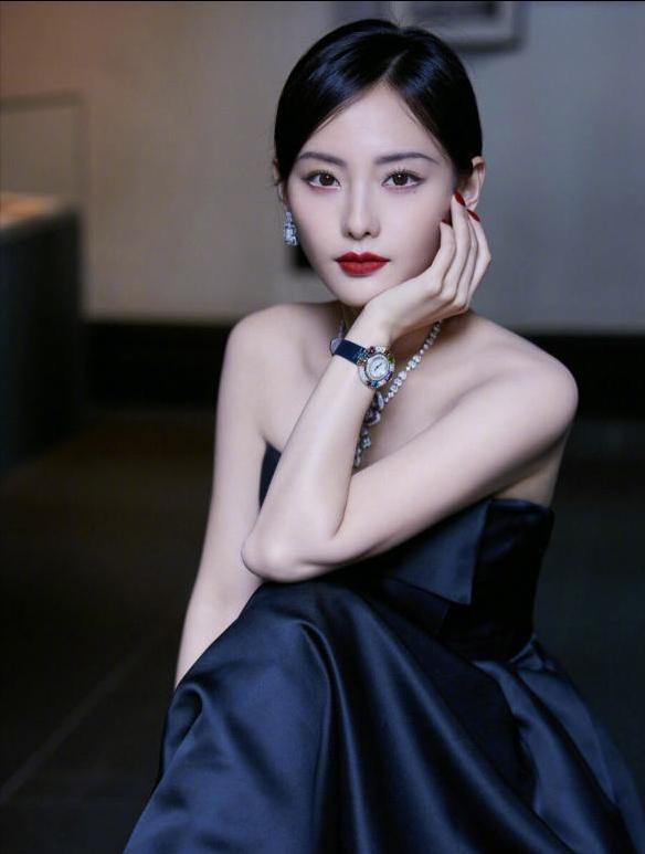 Zhang Xiaohan revealed last year that Zhang Jiani's husband was kissing ...