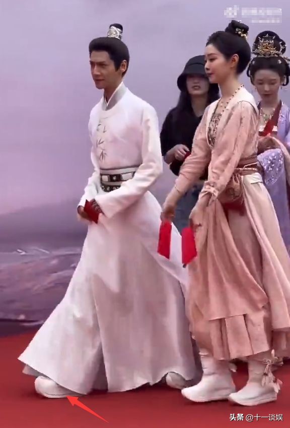 "Yan Xin Ji" started, Luo Yunxi caused controversy by wearing thick ...