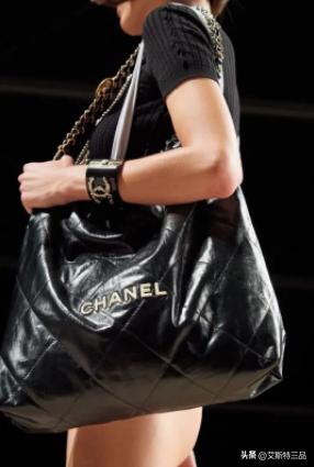 Why Can Chanel 22 Handbags Like "Garbage Bags" Explode? Who can resist ...