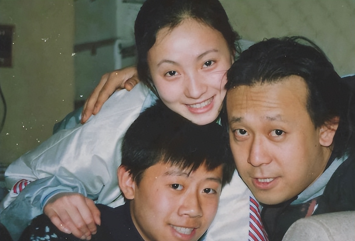 Xu Zheng was repeatedly exposed to be unfaithful, but Tao Hong chose to bear it and ignore it ...