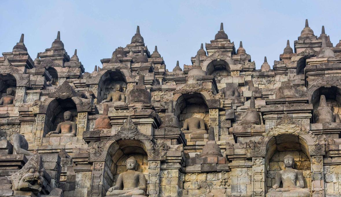 Volcanic landforms, giant lizards, and medieval castles, the cultural ...