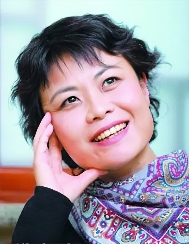 The first female writer to be promoted to the position of deputy ...