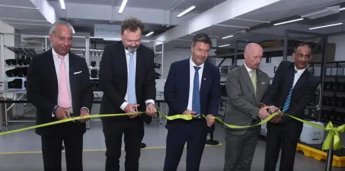 Germany's SFC Energy starts production of hydrogen-methanol fuel cells ...