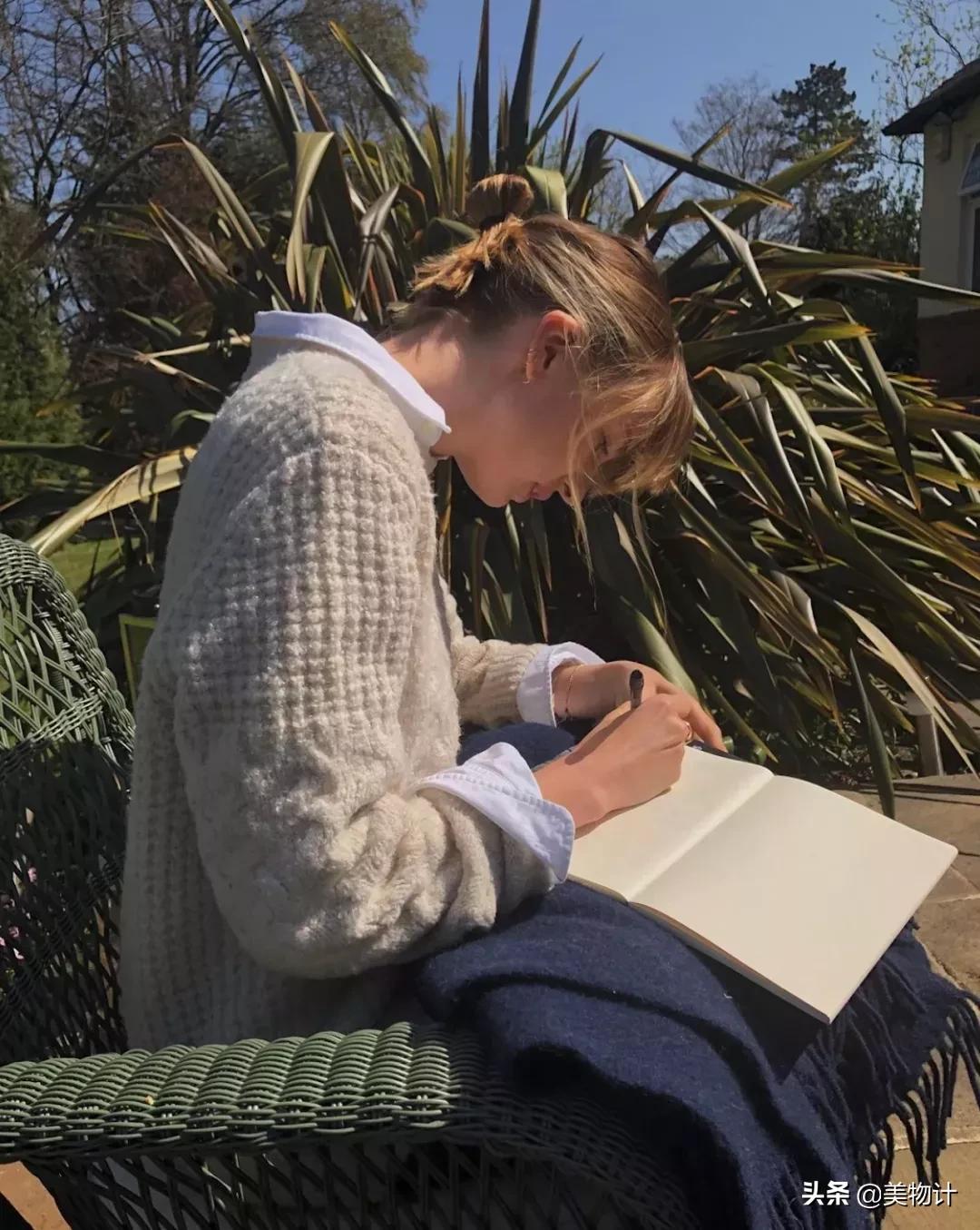 The intellectual style worn out is so beautiful - iNEWS