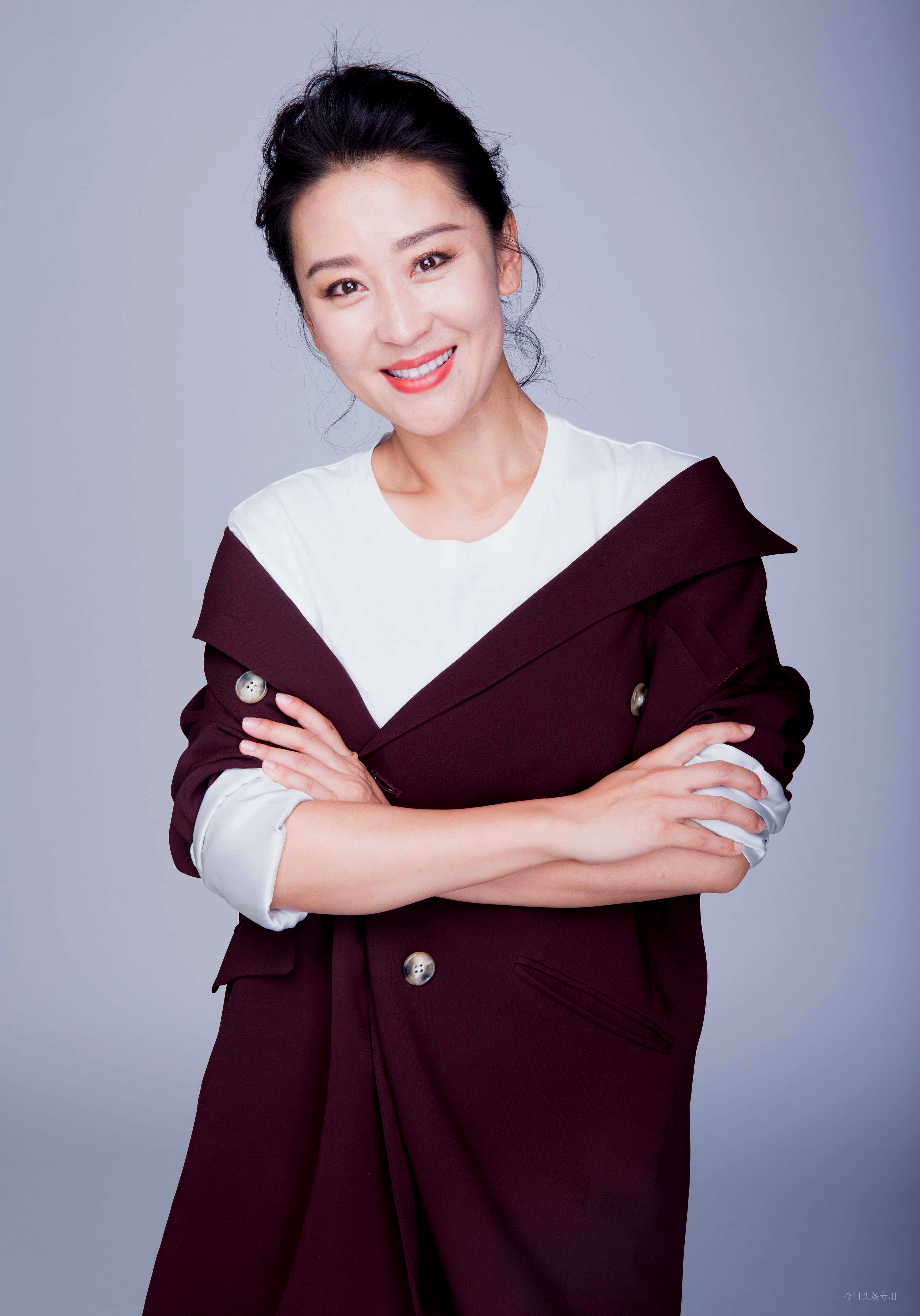 Abandoned Luo Jin back then and turned to marry Chen Yihong, a wealthy ...