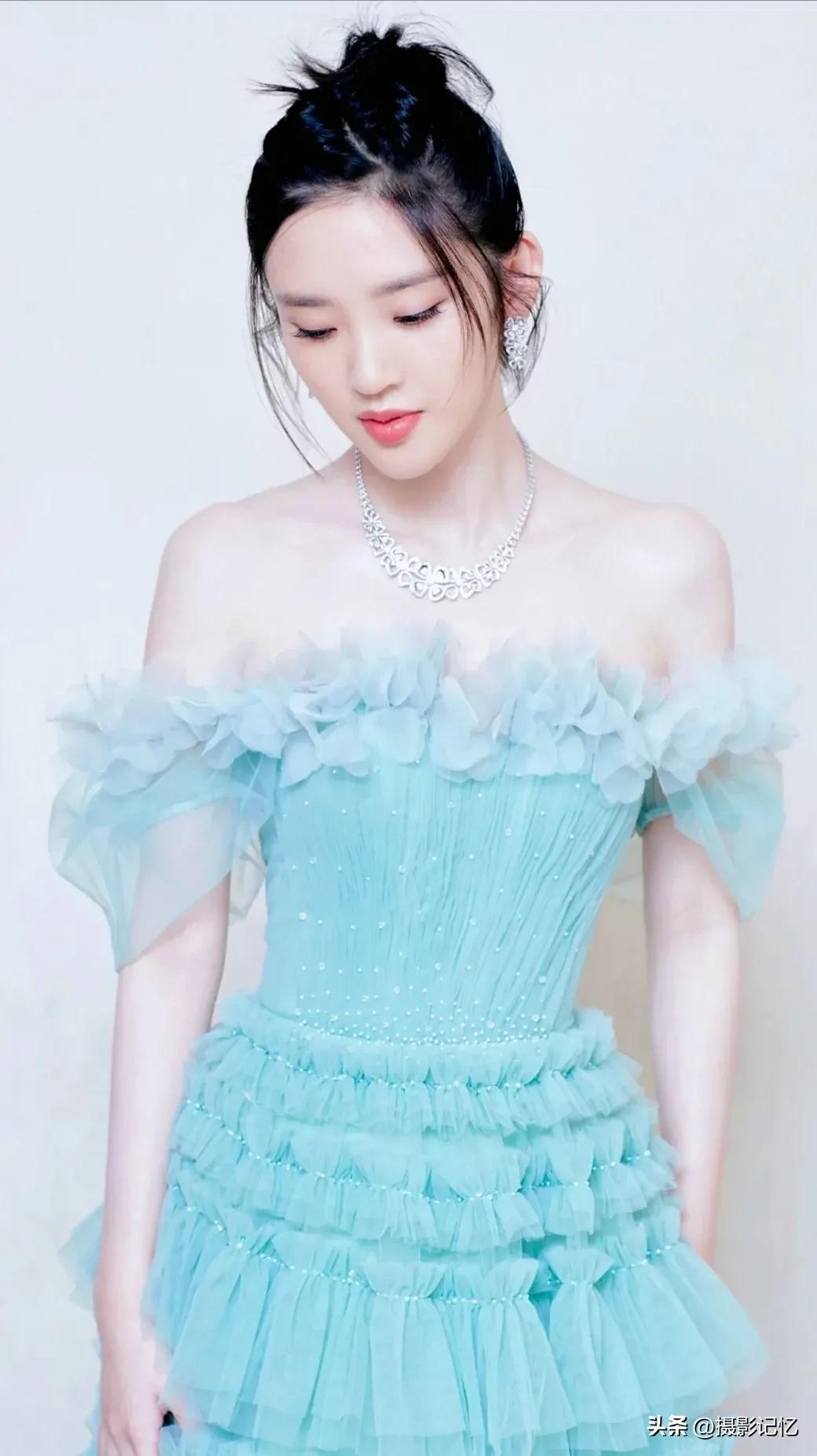 Tang Yixin: Beautiful appearance, straightforward personality - iNEWS