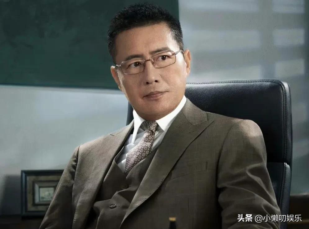 It is implied in the play "Lady's Law" that Li Gongming is the ...