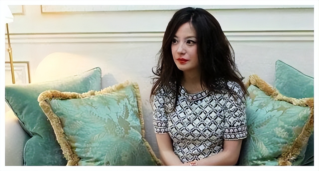 The insane "Little Swallow" pro-Japanese and humiliating China, Zhao Wei's crimes are revealed ...