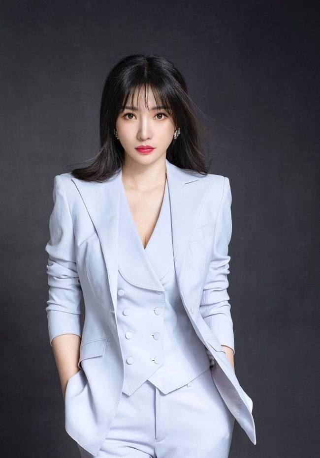 No money, no rights and no connections, the success of the civilian ...