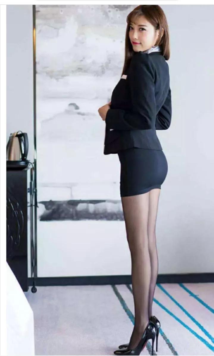 Charming model Yang Chenchen - iNEWS