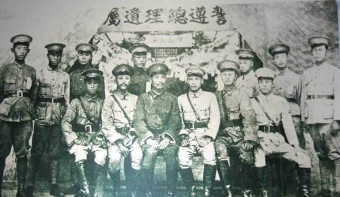 In 1949, Mao Zedong commented on the Kuomintang general Chen Mingren: I ...